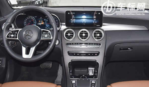 奔驰glc油耗多少真实油耗 油耗实测10.6L(一公里消耗9毛钱) — 车标大全网